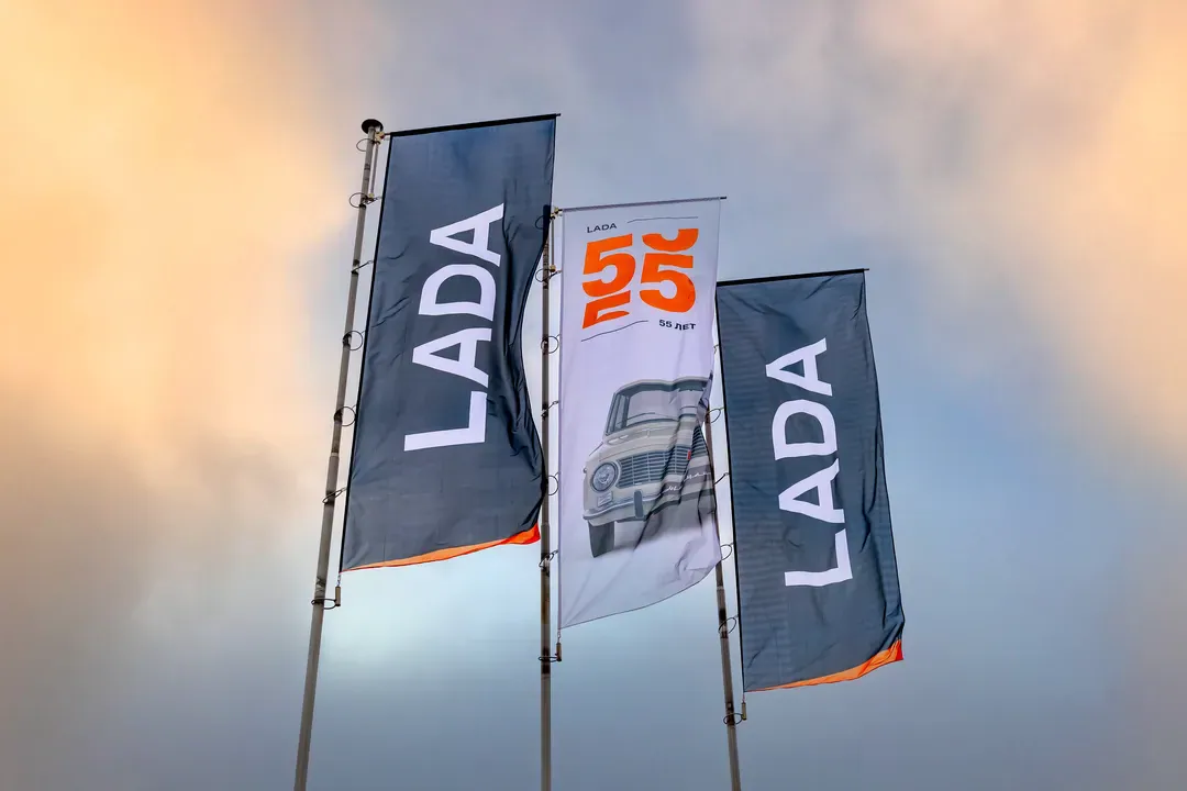 Custom Irving Flag Signs | Durable & Eye-Catching Banners
